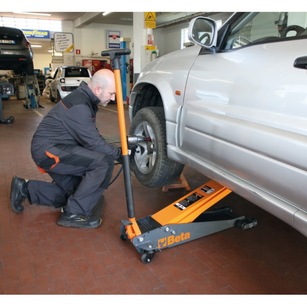 High-lift hydraulic jack, 2 t, with 6 wheels 3030H/2T – Beta Tools