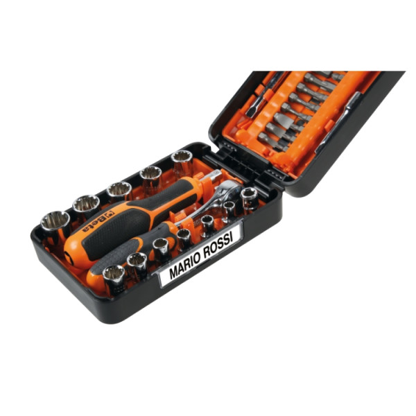 Assortment of 11 gear lock sockets, 21 bits and 7 accessories 900/C39U ...